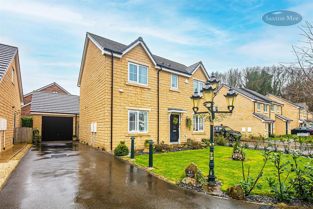 Samuel Fox Avenue, Deepcar, Sheffield 4 bed detached house - £390,000