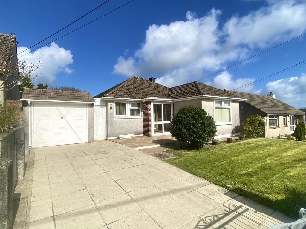 28 New Road, Hook, SA62 4LH 3 bed bungalow - £165,000