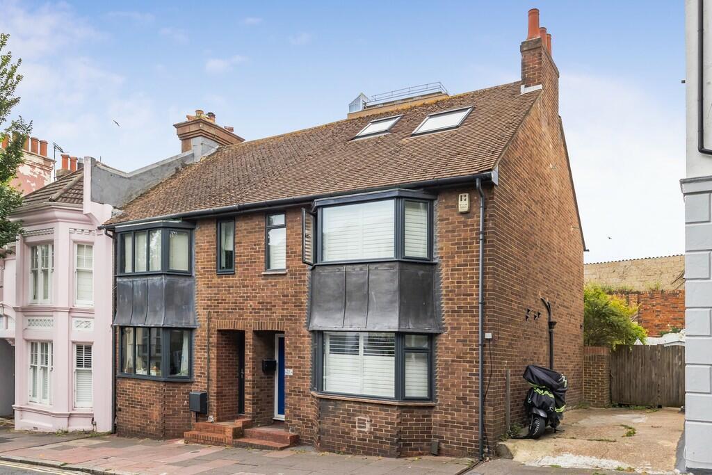 Egremont Place, Brighton 4 bed house - £640,000
