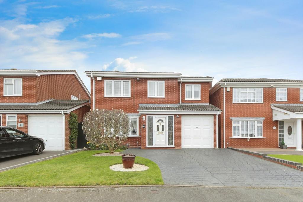 Alderdale Crescent, Solihull 4 bed house - £500,000