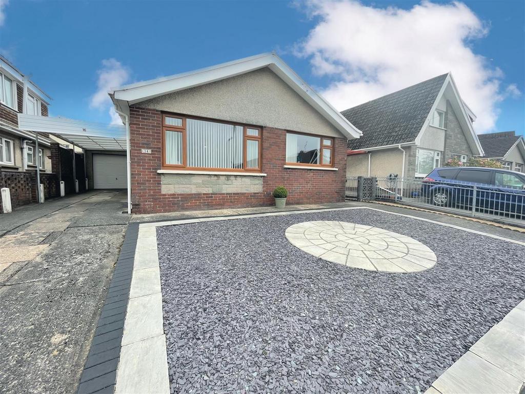 Elias Drive, Bryncoch, Neath 3 bed detached bungalow - £305,000