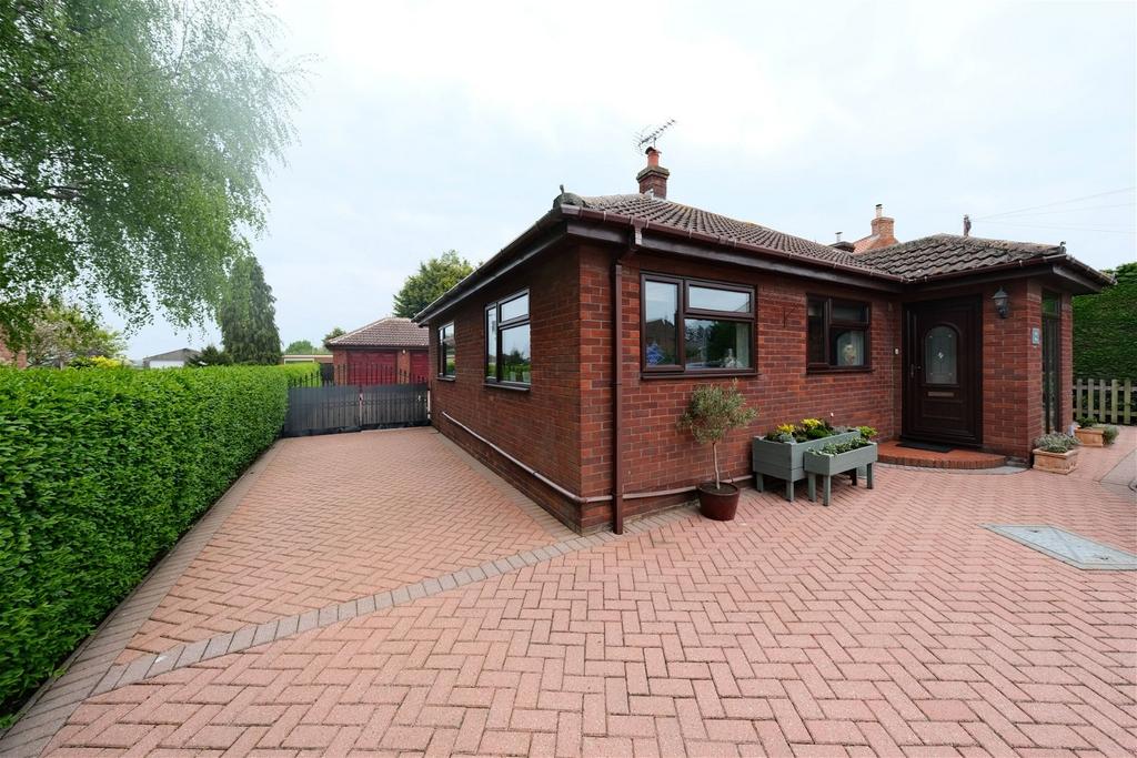 Little Tobies, Stone Pit Lane, Marston 3 bed detached bungalow - £365,000