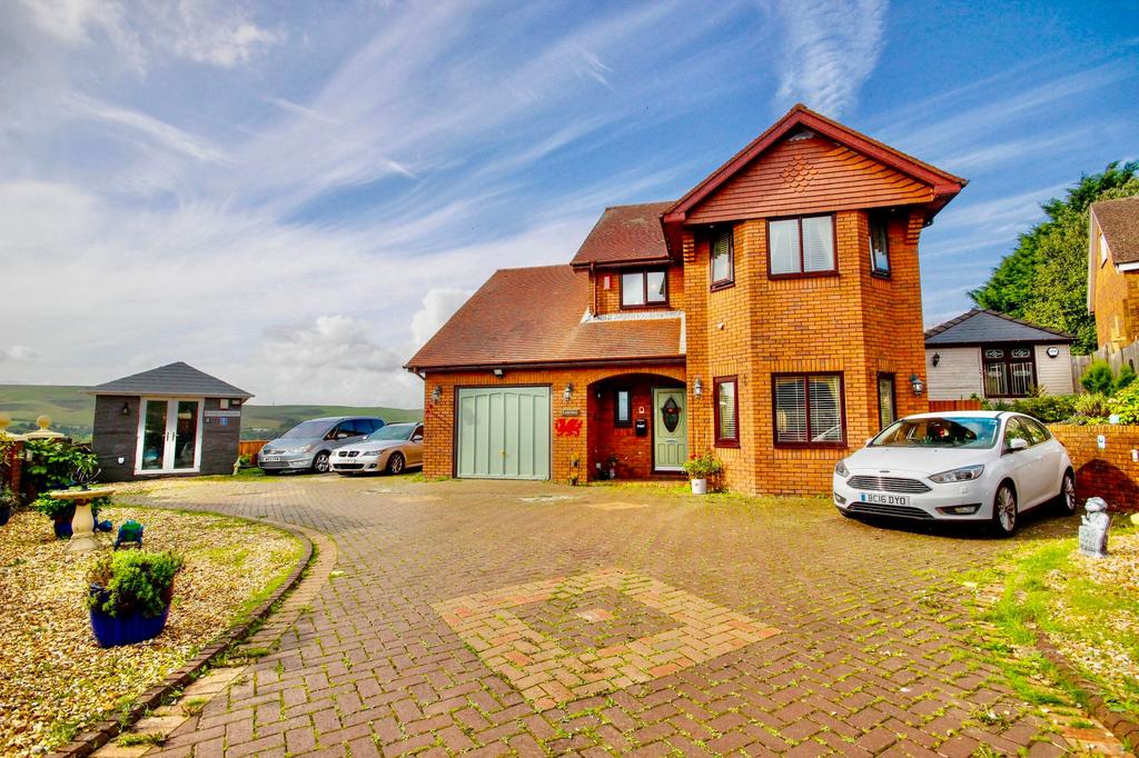 Nant Celyn, Rhymney, NP22 3 bed detached house - £380,000