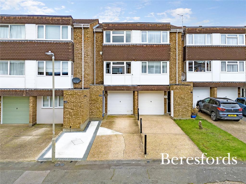 Regency Court, Brentwood, CM14 3 bed terraced house for sale - £500,000
