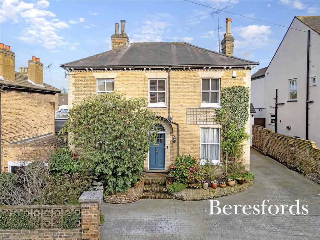 Warley Hill Warley Cm14 4 Bed Detached House For Sale £1 050 000