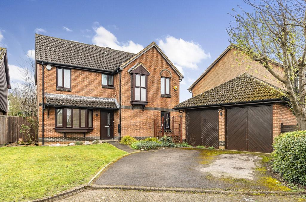 Jersey Close, Guildford GU4 4 bed detached house - £750,000