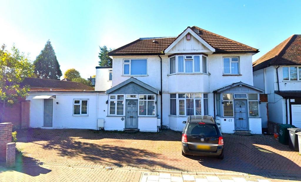 Hendon Way, NW2 4 bed semi-detached house - £850,000