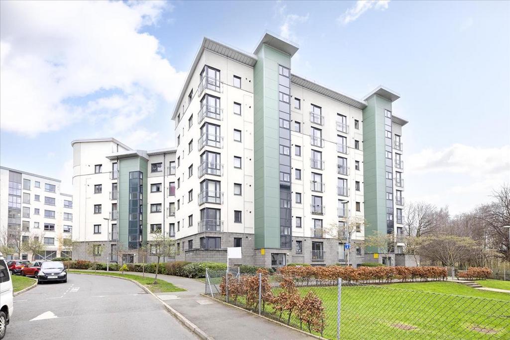 5 Flat 18 Lochend Park View... 2 bed flat - £225,000