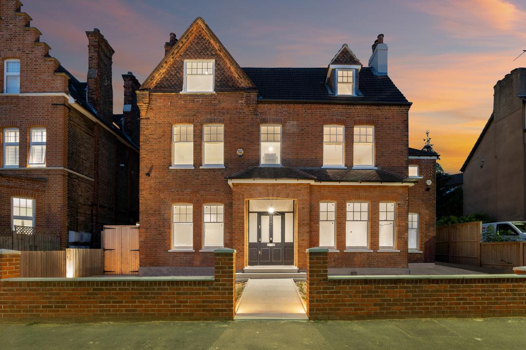Thirlmere Road, SW16 6 bed detached house for sale - £3,000,000