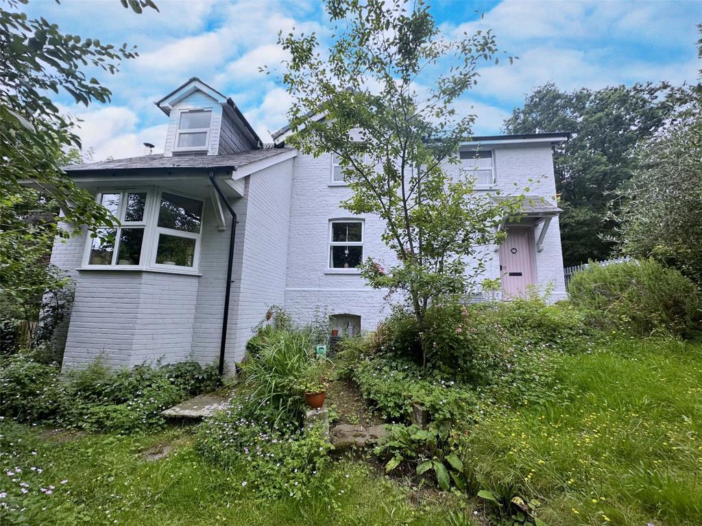 Station Cottages, Midhurst GU29 3 bed semi-detached house - £475,000