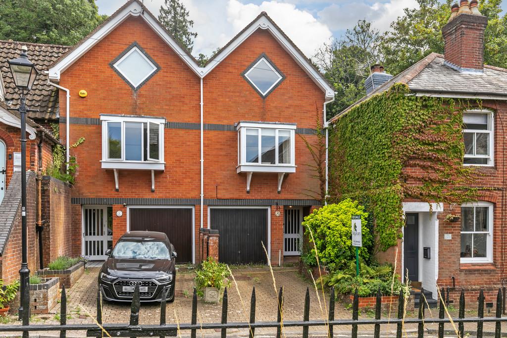 St. John's Street, Winchester, SO23 3 bed townhouse - £675,000