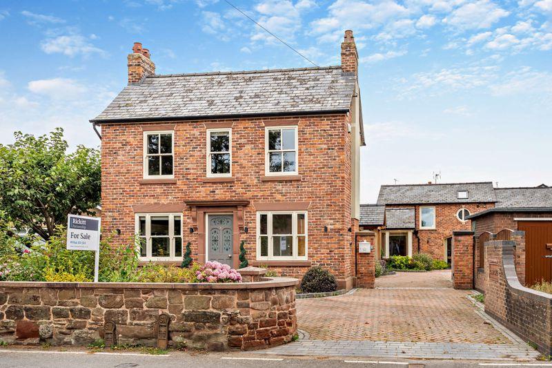 Frog Lane, Holt LL13 5 bed detached house - £750,000