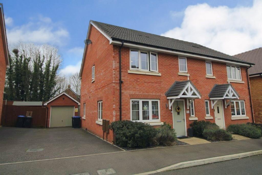 Cartmel Road, Daventry 3 bed house - £157,500