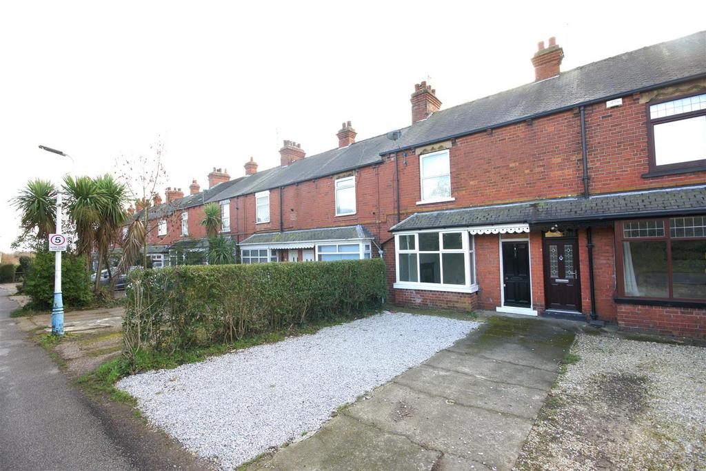 Wolfreton Villas, Hull HU10 2 bed terraced house for sale - £139,950