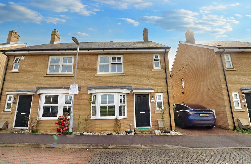 Flora Road, Bushey 4 bed semi-detached house for sale - £650,000