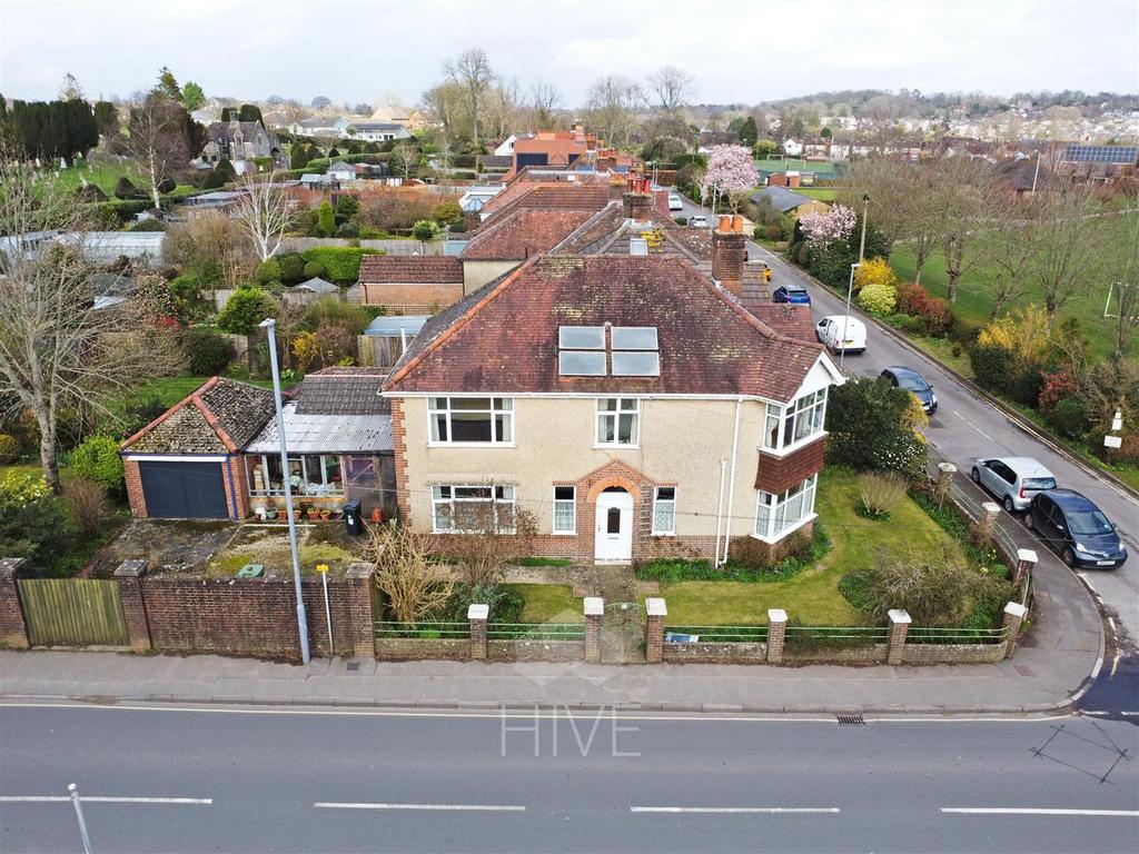 Victoria Road, Wimborne BH21 5 bed detached house for sale - £550,000
