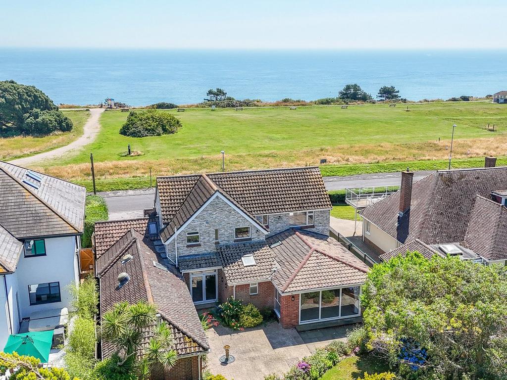 Wharncliffe Road, Highcliffe... 4 bed detached house for sale - £1,375,000