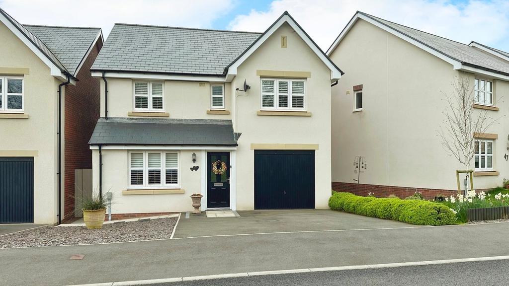 Maindiff Drive, Abergavenny NP7 4 bed detached house - £425,000