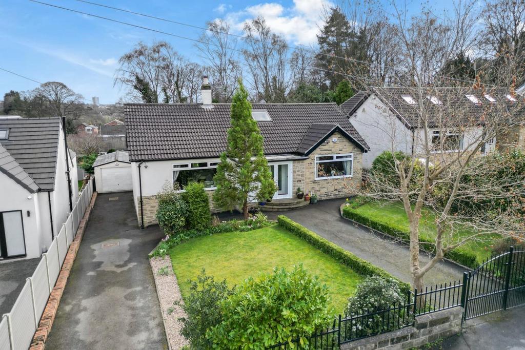 Elmete Avenue, Roundhay, Leeds 5 bed detached house - £700,000