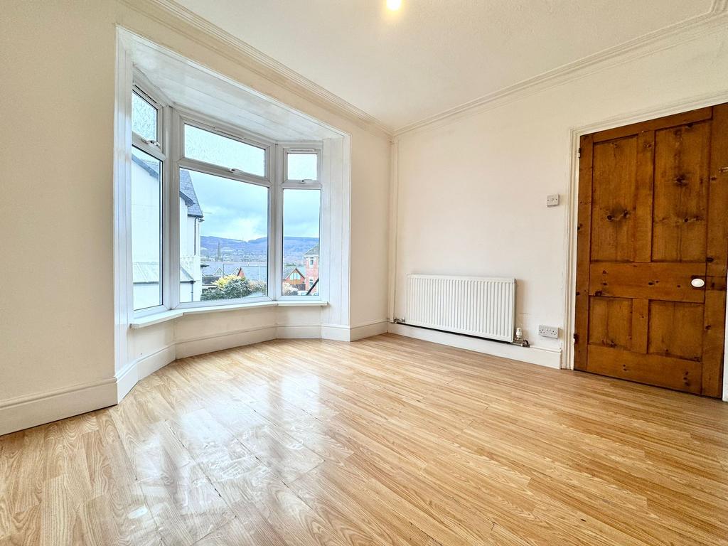 Aberdare CF44 3 bed semi-detached house - £120,000
