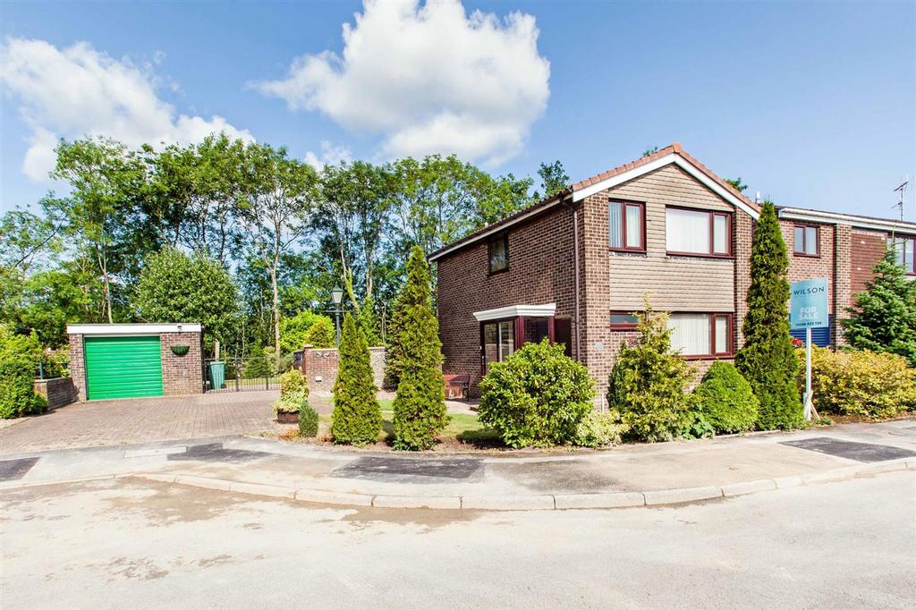 Westbridge Road, Barlborough, S43 3 bed detached house - £244,950