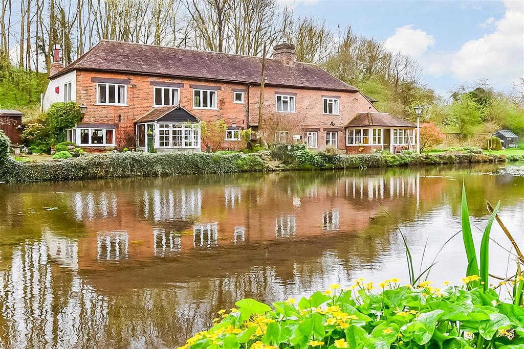 Loose Valley, Loose, Maidstone, Kent 3 bed semi-detached house for sale ...