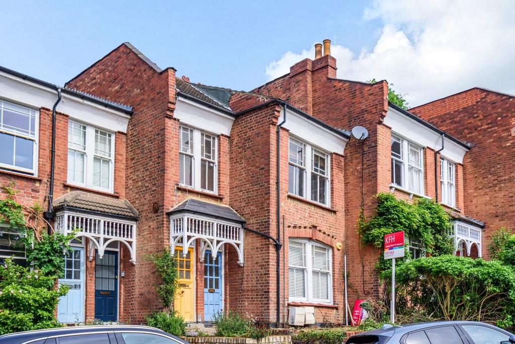 St. James Lane, Muswell Hill 2 bed maisonette - £625,000