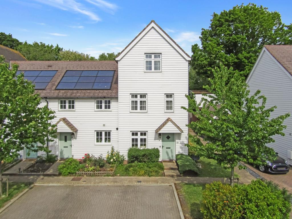 Hamstreet, Ashford TN26 3 bed end of terrace house for sale - £369,000