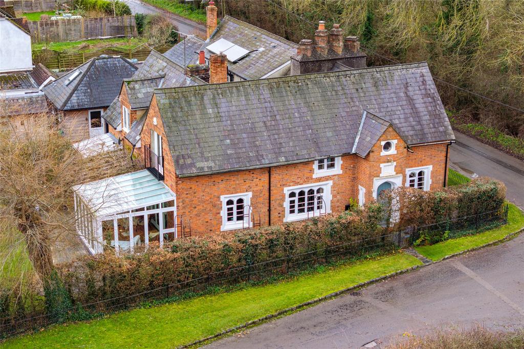 Chetwode, Buckingham... 4 bed semi-detached house for sale - £650,000