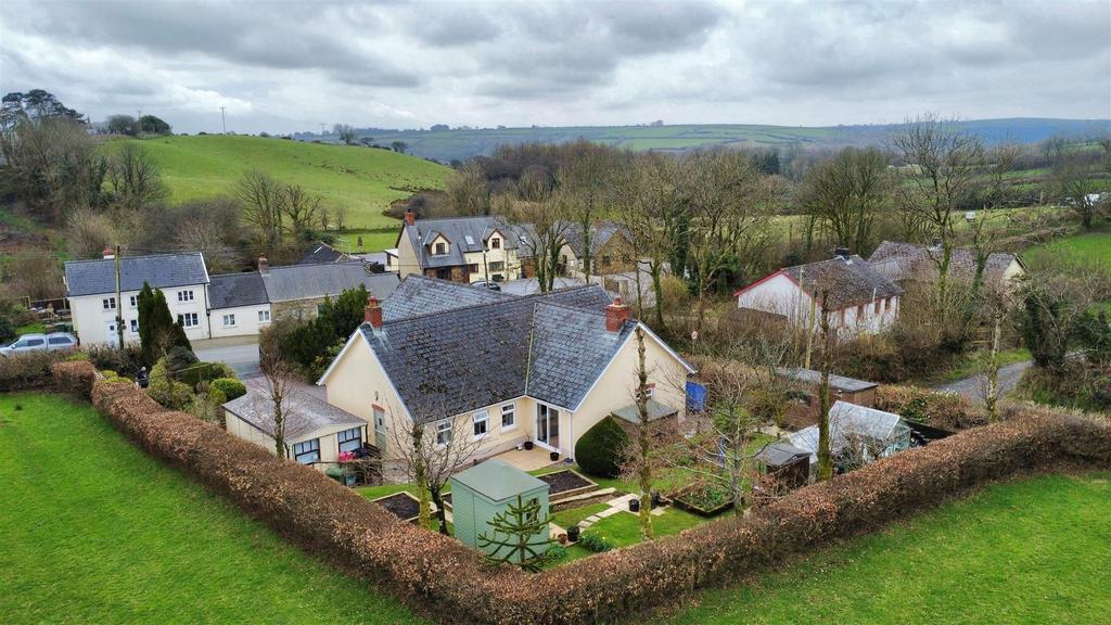 Llangolman, Clynderwen 3 bed detached bungalow for sale - £400,000