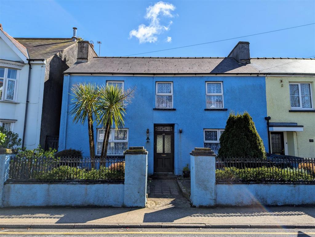 65 High Street, Fishguard 4 bed end of terrace house - £275,000