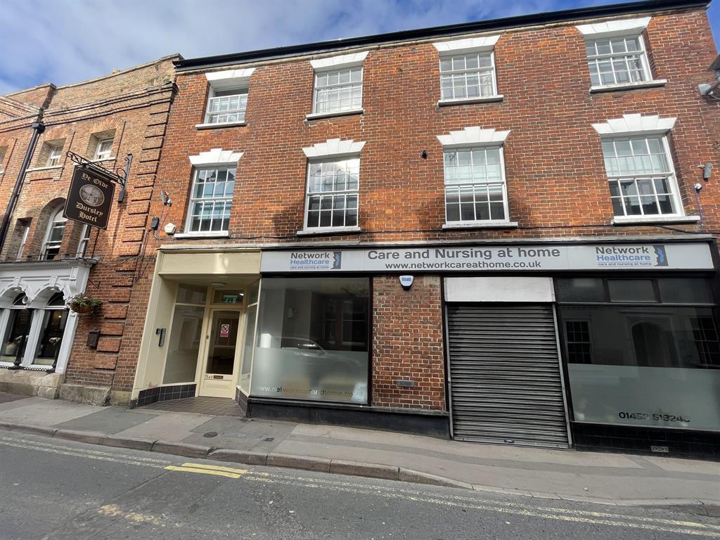 Long Street, Dursley 1 bed flat - £110,000