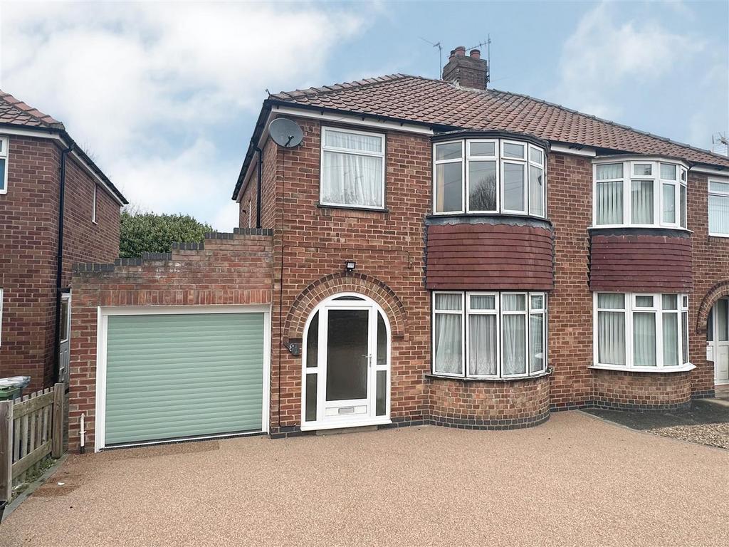 Newland Park Drive, York 3 bed semi-detached house - £325,000