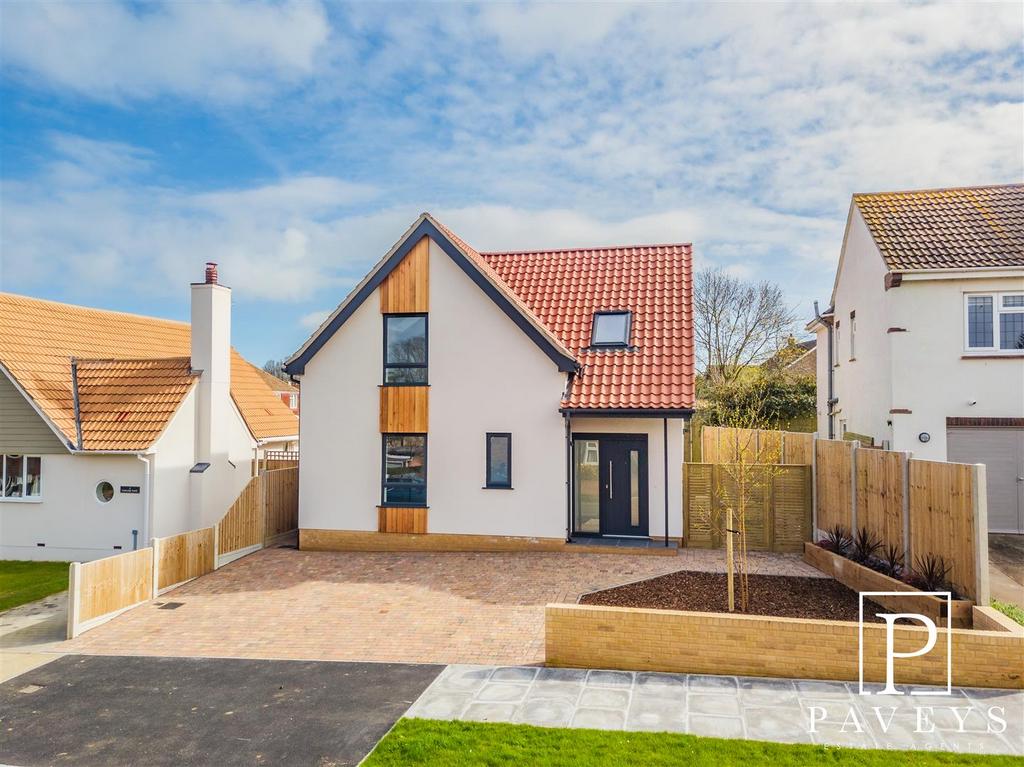 Upper Second Avenue, Frinton-On-Sea 3 bed detached house for sale - £ ...