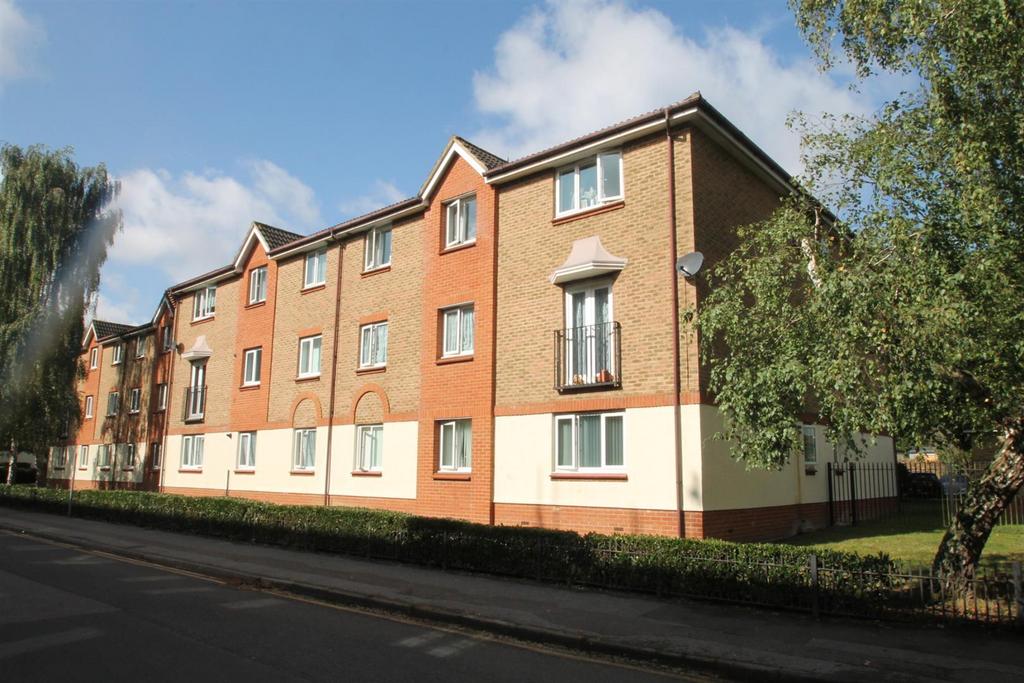 Bodiam Court, Maidstone 2 bed apartment for sale - £200,000