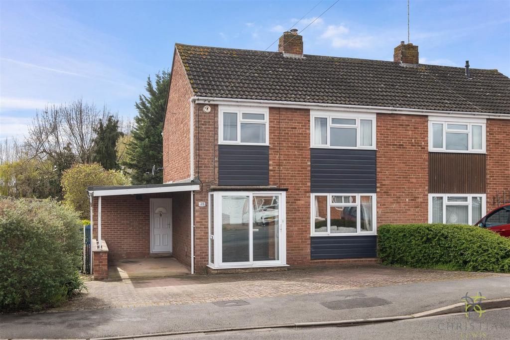 Overbrook, Evesham WR11 3 bed semi-detached house - £325,000