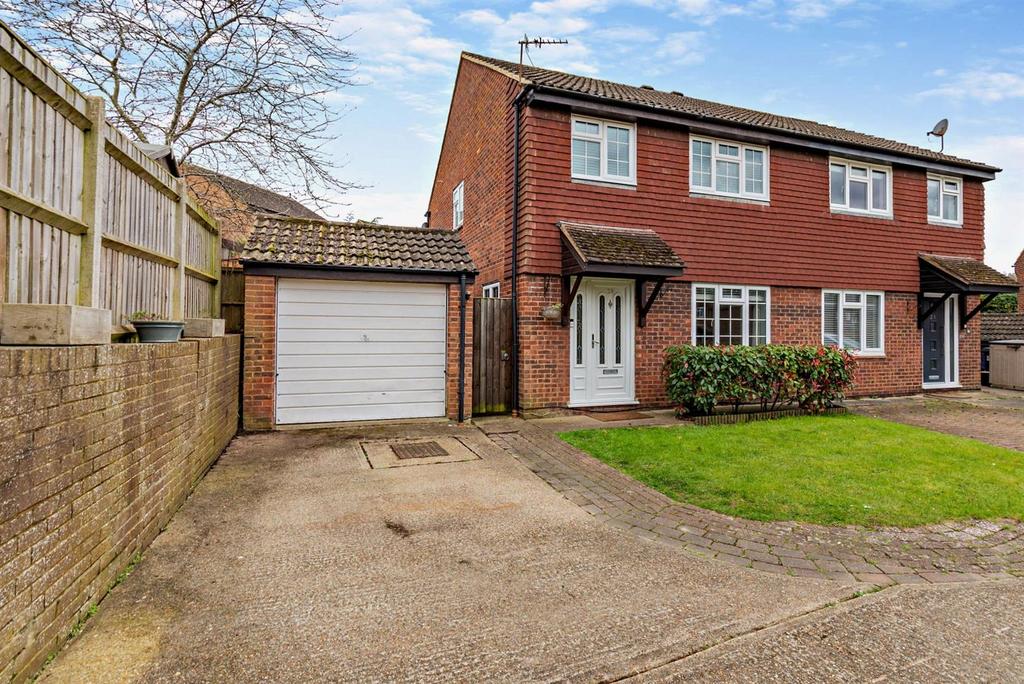 Bournewood Close, Downswood, Maidstone 3 bed semi-detached house - £375,000