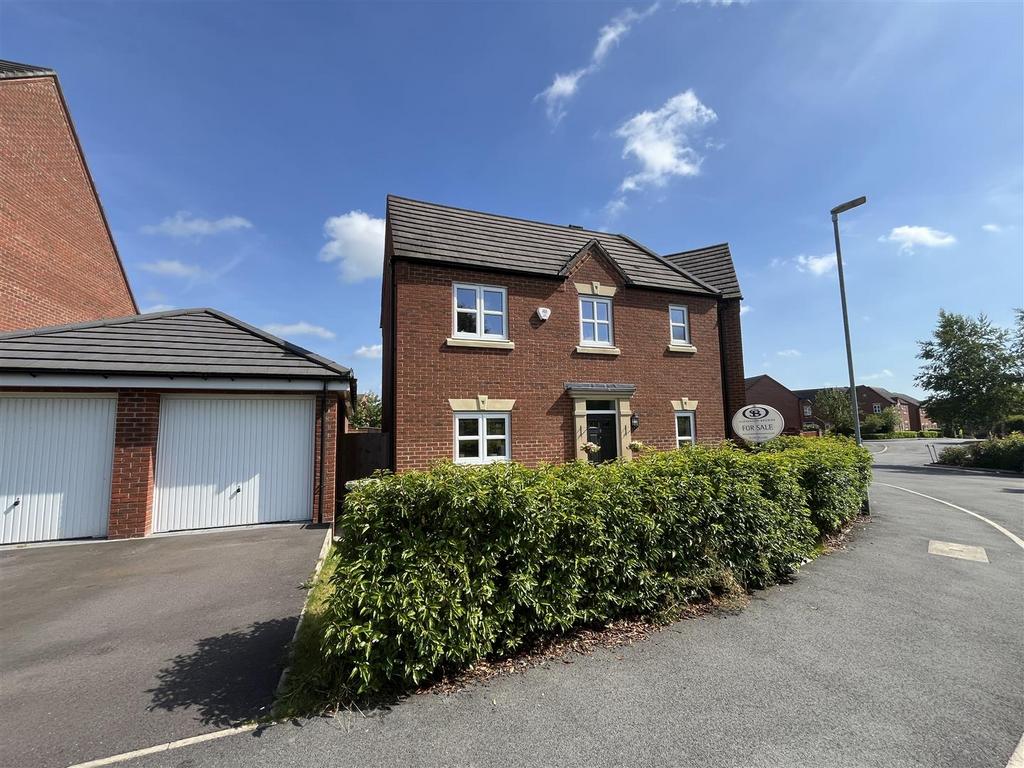 Ramblers Way, Sandbach 3 bed semi-detached house - £260,000