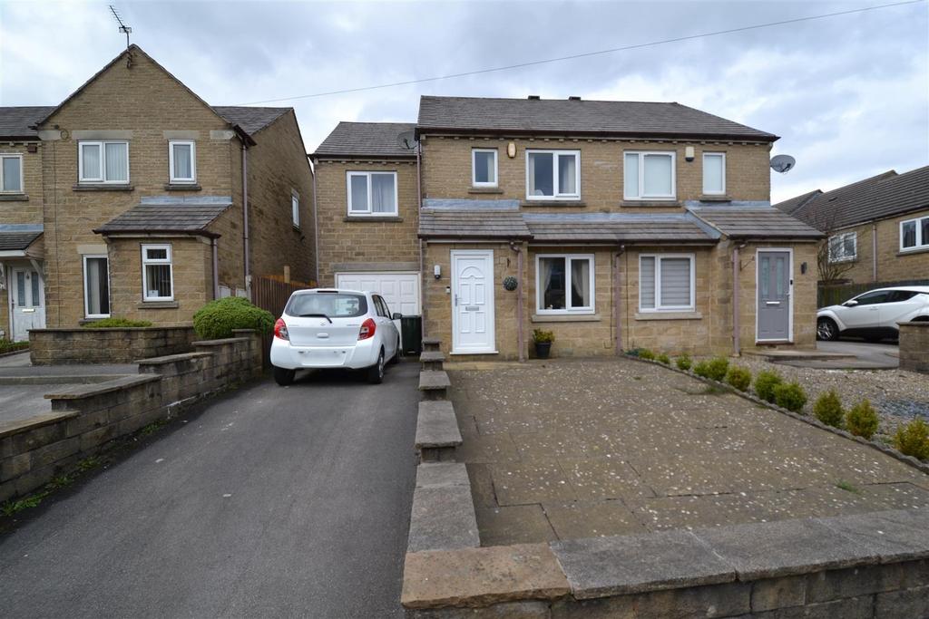 Alexandra Street, Queensbury 4 bed detached house - £220,000