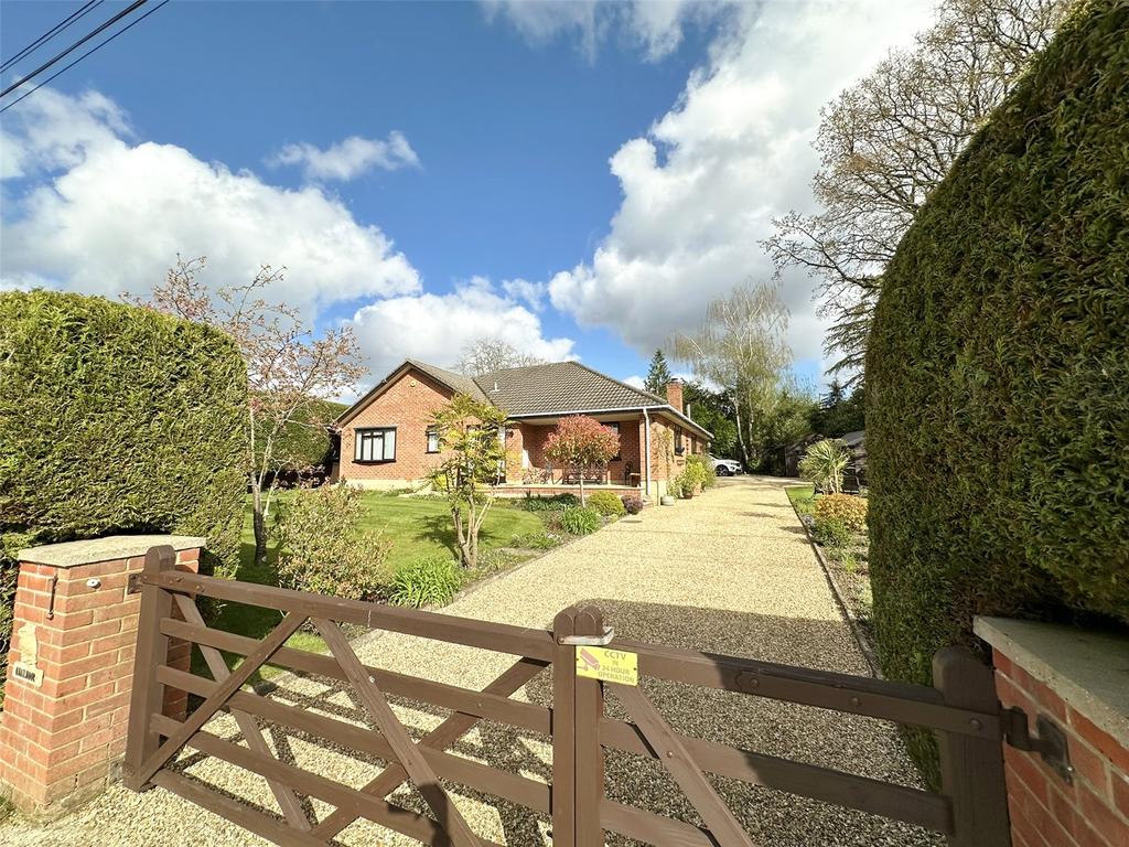 Whitmore Lane, Woodlands, Wimborne... 3 bed bungalow for sale - £700,000