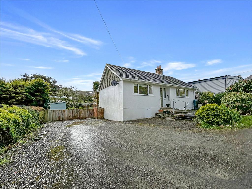 Potters Lane, Cornwall PL35 2 bed bungalow for sale - £255,000