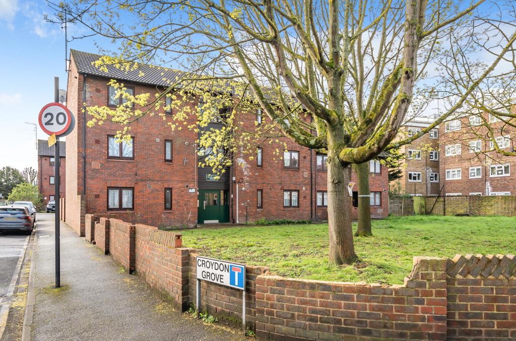 Croydon Grove, Croydon 1 bed apartment - £200,000