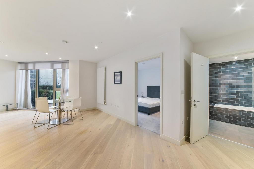 Liner House, Royal Wharf, London, E16 1 bed apartment to rent - £1,894 ...