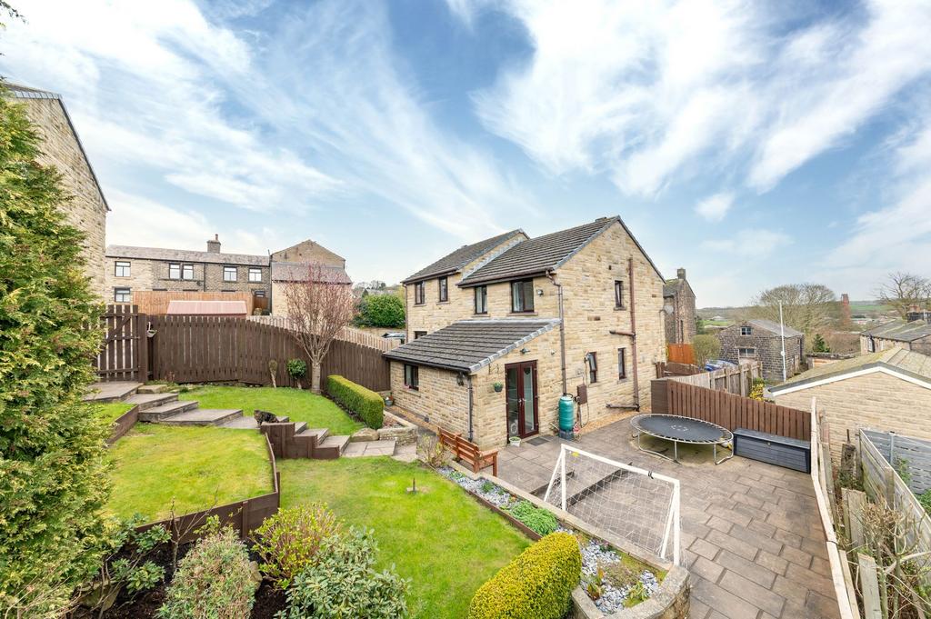 Stoneleigh Court, Shelley, HD8 3 bed semi-detached house for sale - £ ...