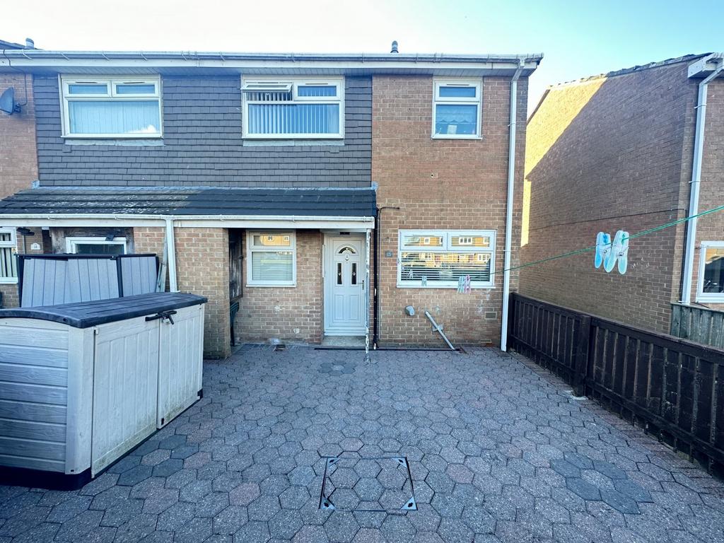 Grampian Court, Annfield Plain... 3 bed end of terrace house - £90,000