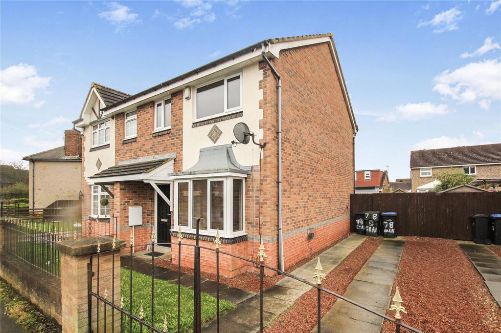 Cranfield Avenue, Brambles Farm 3 bed semi-detached house - £110,000