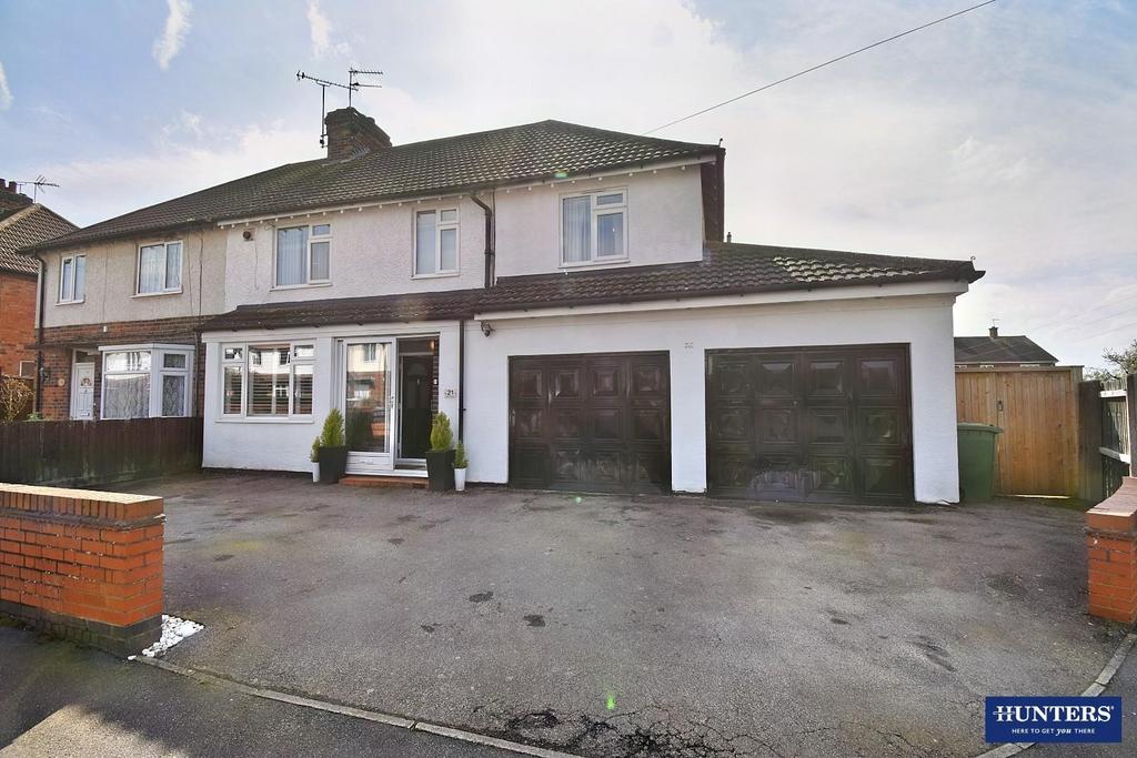 Southfields Avenue, Oadby, Leicester 5 bed semi-detached house - £535,000