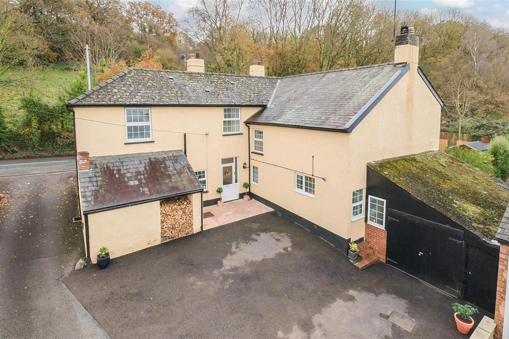 Stoke Canon, Exeter 4 bed detached house - £450,000