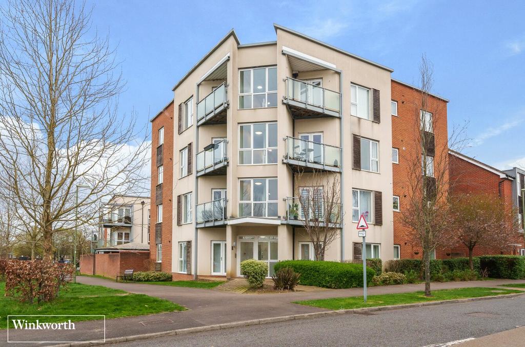 John Hunt Drive, Basingstoke... 2 bed apartment - £210,000