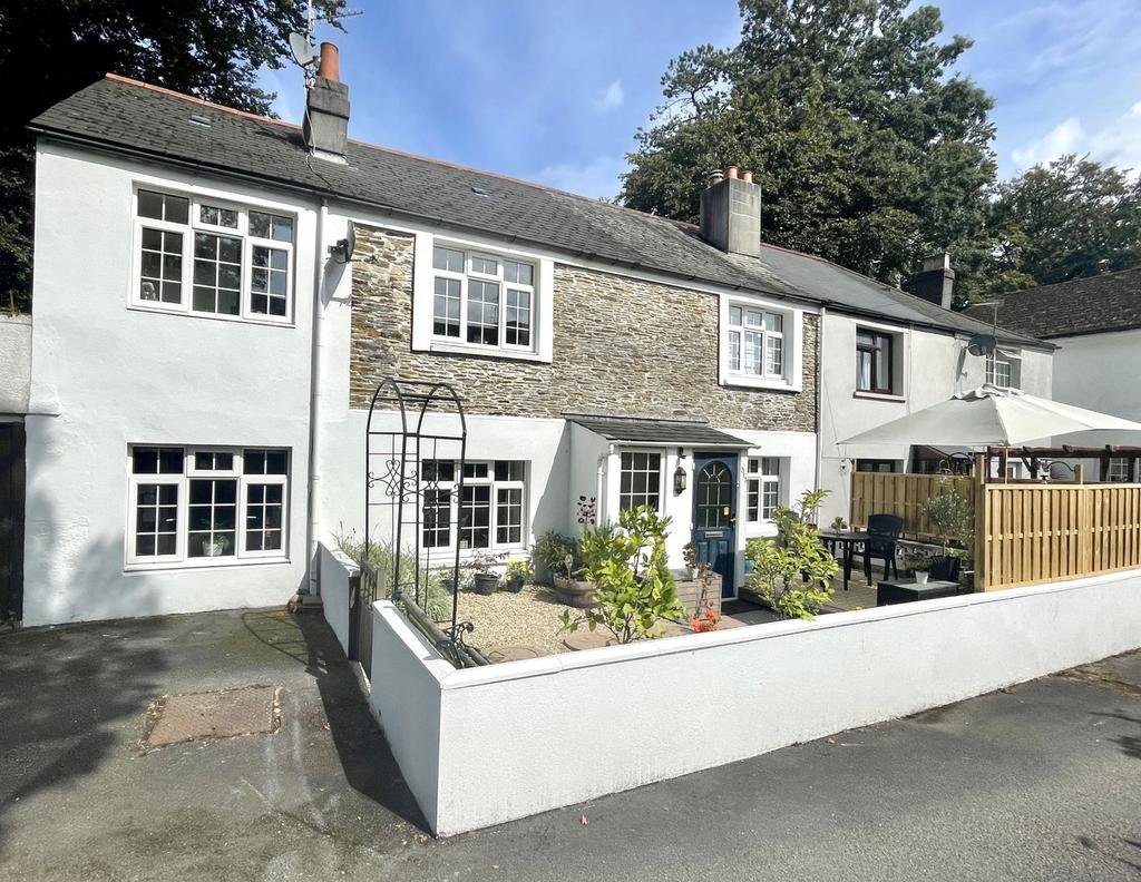 Tavistock Road, Plymouth PL6 3 bed end of terrace house - £350,000
